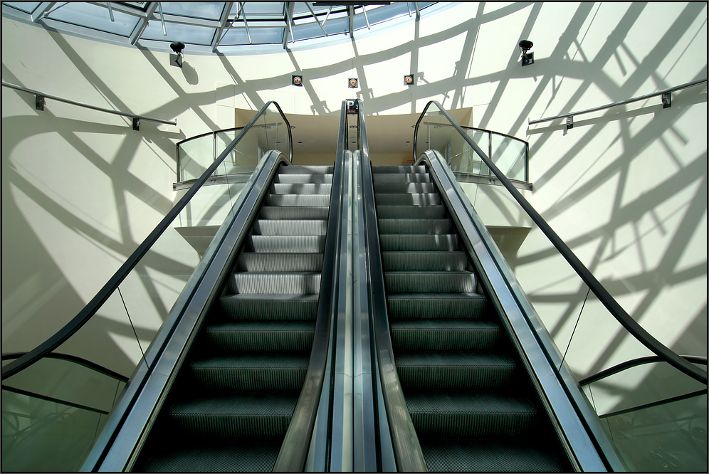 Rolltreppe Foto & Bild | deutschland, europe, hamburg Bilder auf ...