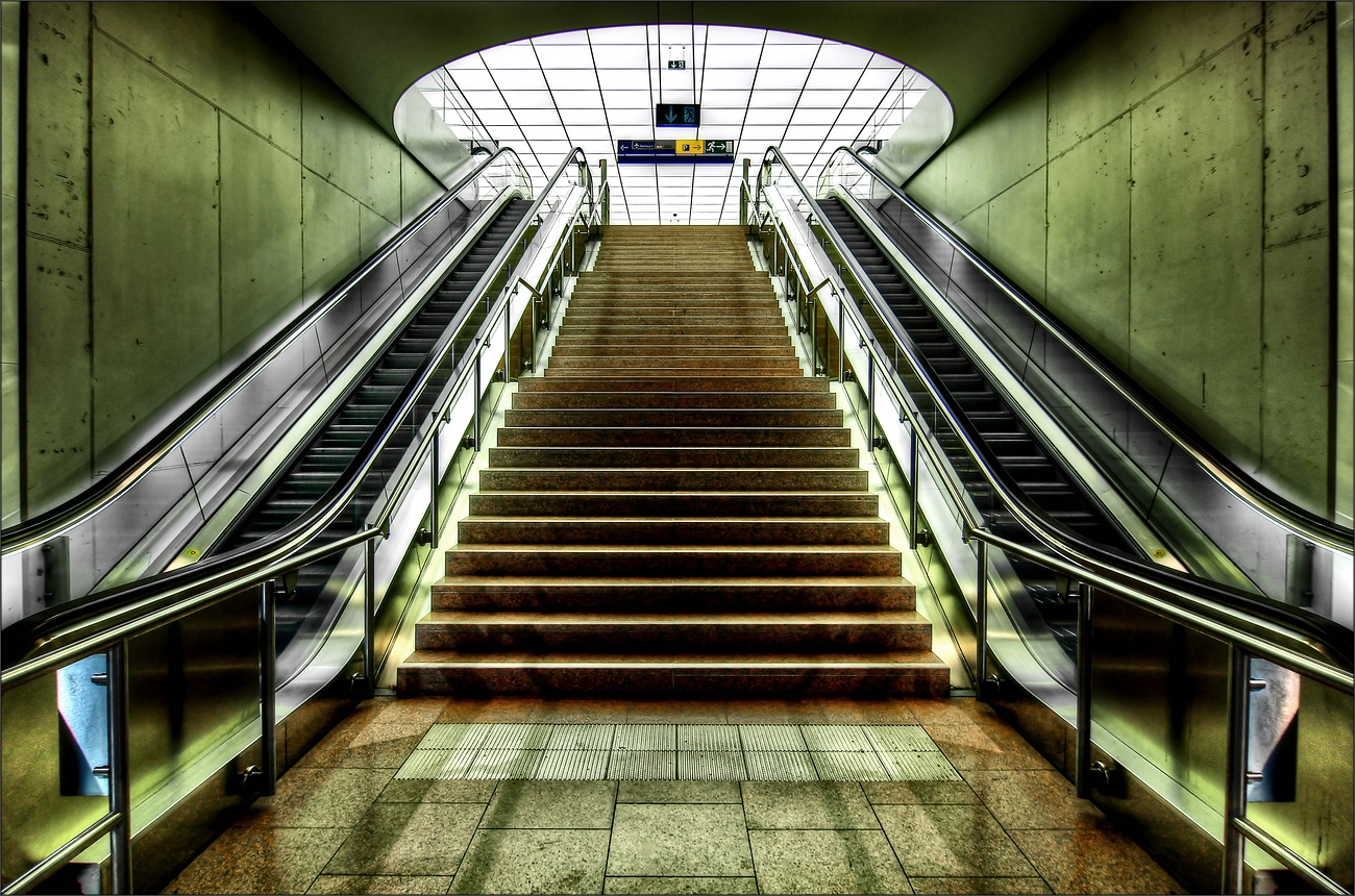 * Rolltreppe * Foto & Bild | architektur, deutschland, europe Bilder ...