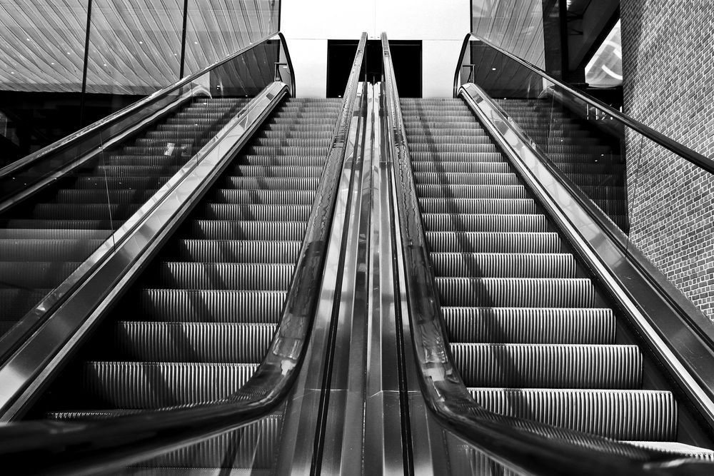 Rolltreppe... Foto & Bild | architektur, treppen und treppenhäuser ...