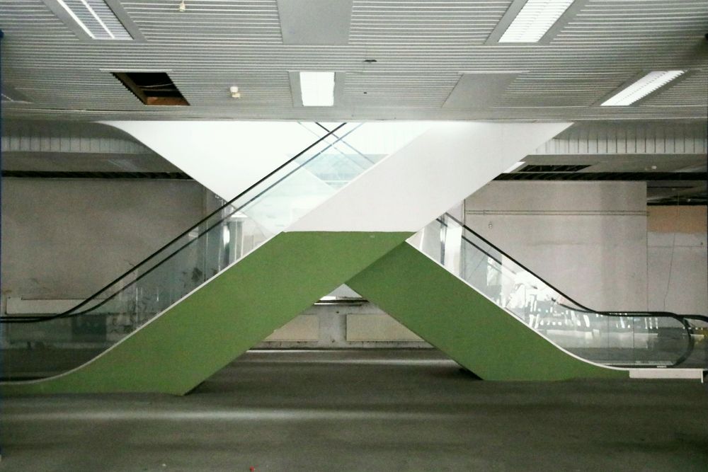 Rolltreppen Foto & Bild | emotionen, entsetzen und entrüstung ...