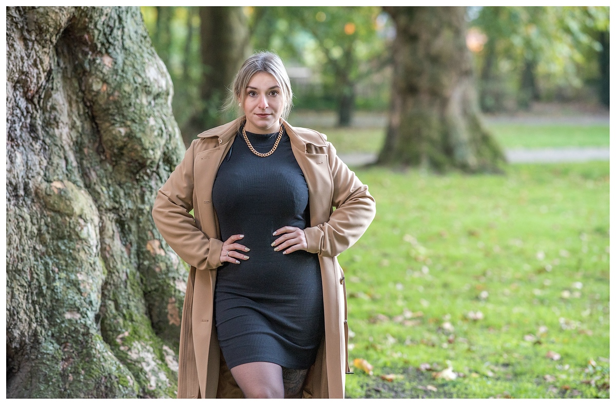 Ronja am Baum Foto & Bild | outdoor, portrait, fashion Bilder auf ...