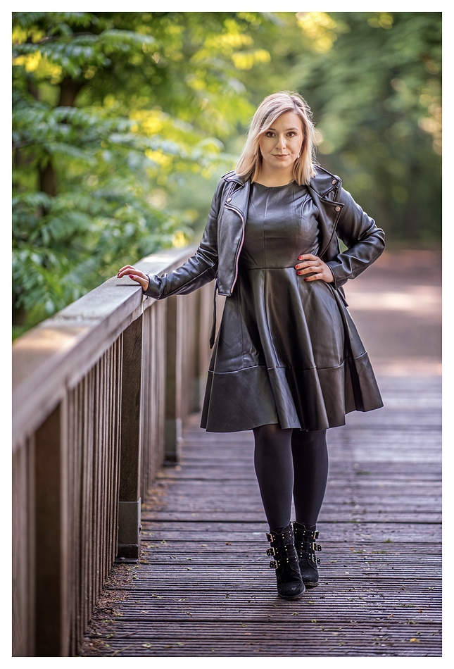 Ronja am Brückengeländer Foto & Bild | outdoor, portrait, fashion Bilder auf fotocommunity