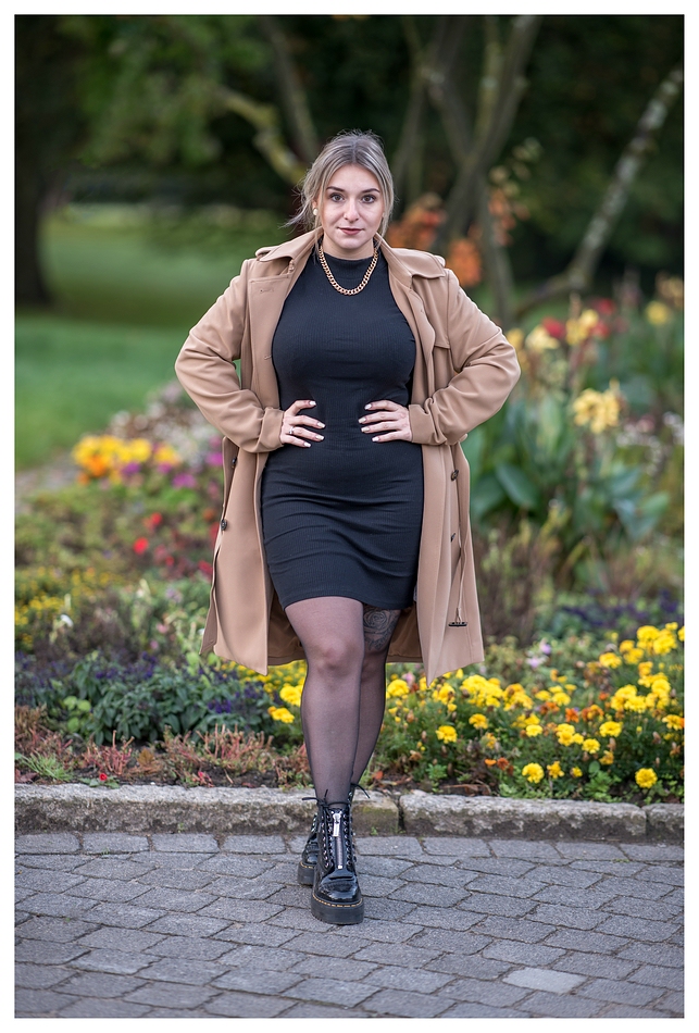 Ronja vor den Blumen Foto & Bild | outdoor, portrait, fashion Bilder auf fotocommunity