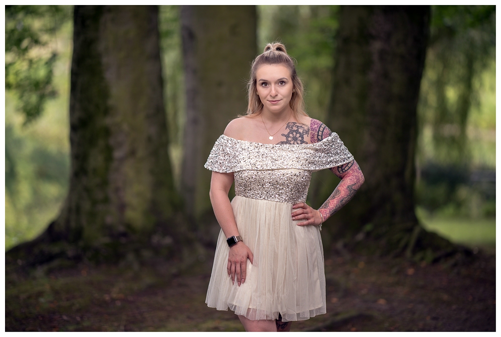 Ronja vor den drei Bäumen Foto & Bild | ronja Bilder auf fotocommunity