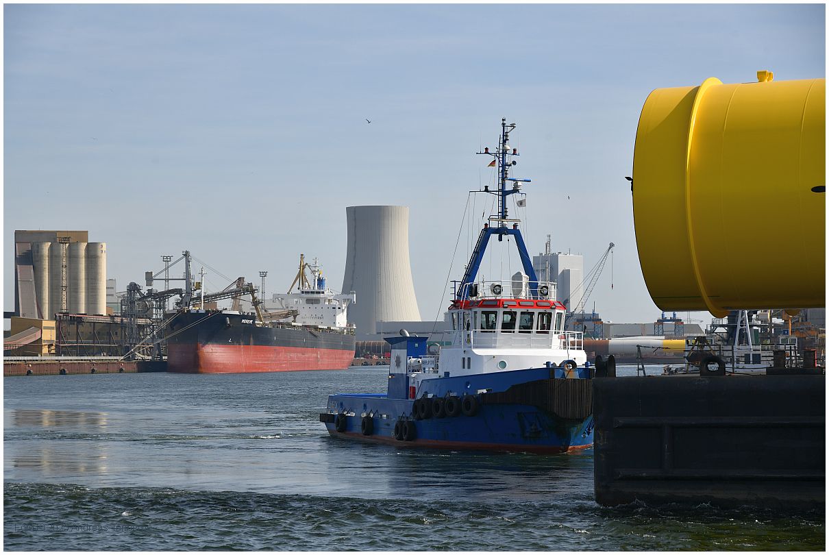 Rostock Port | Monopile-Transport OWP "Sofia" | #4 Foto & Bild ...