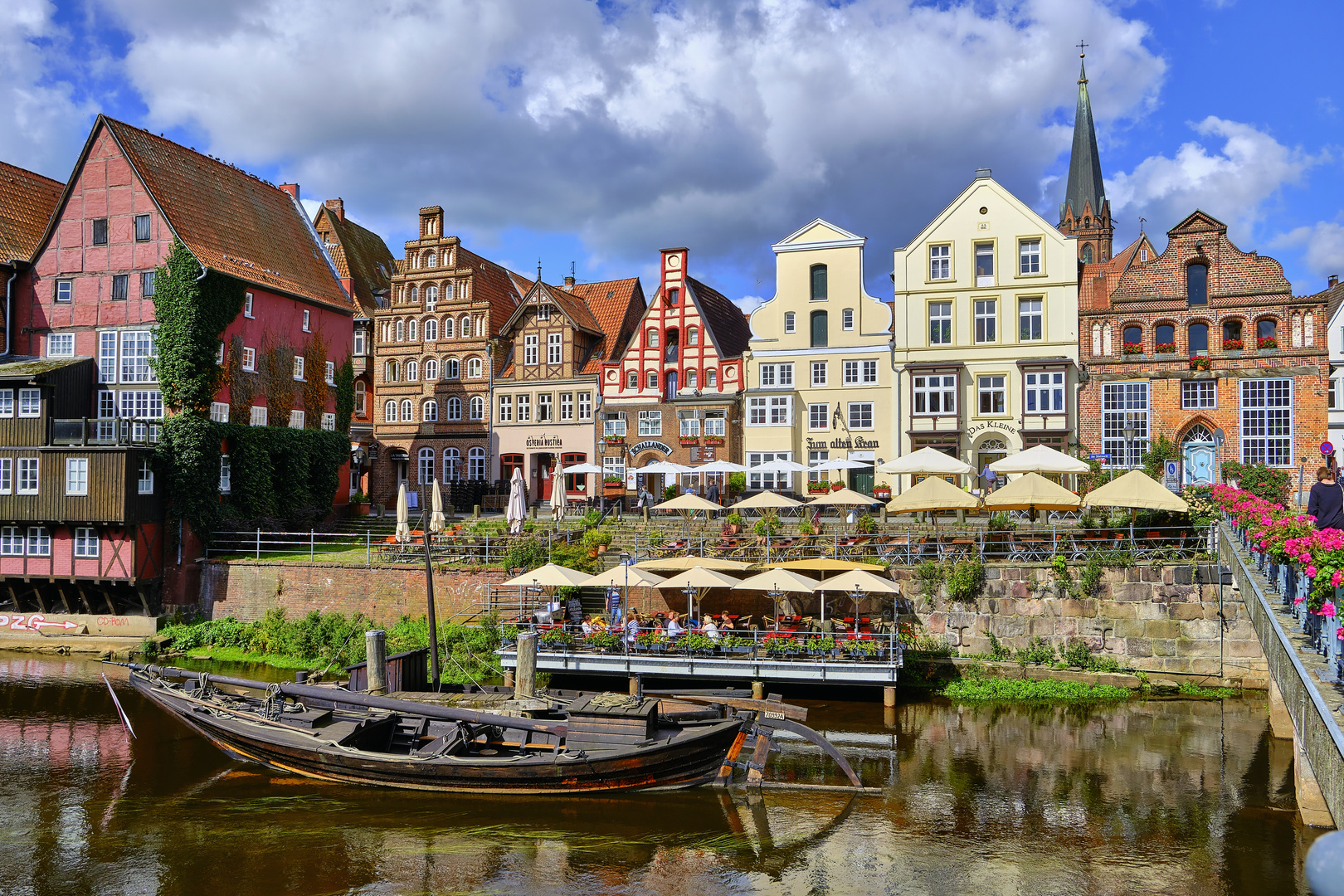 "ROTE ROSEN"-Stadt Lüneburg Foto & Bild | architektur, deutschland ...