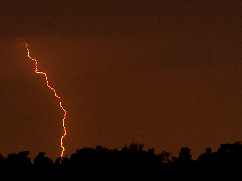 Roter Blitz Foto & Bild | gewitterfotos, wetter, natur Bilder auf ...