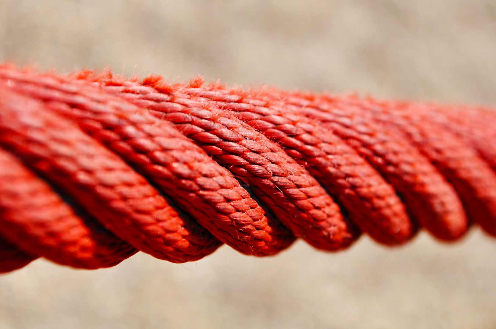 Roter "Faden" Foto & Bild | abstraktes, strukturen, farbe Bilder auf ...