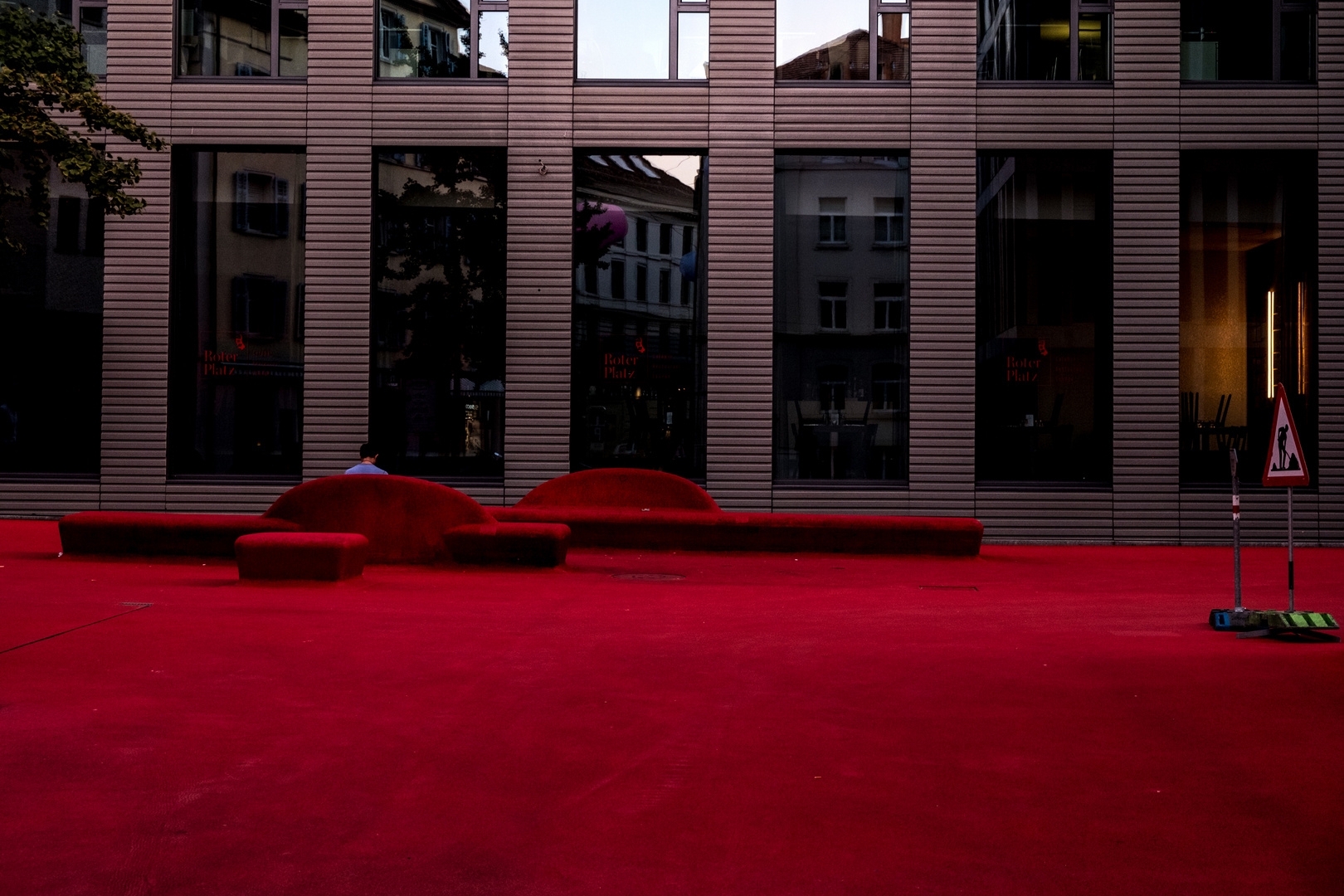 roter platz 2 Foto & Bild | architektur, stadtlandschaft, australia ...