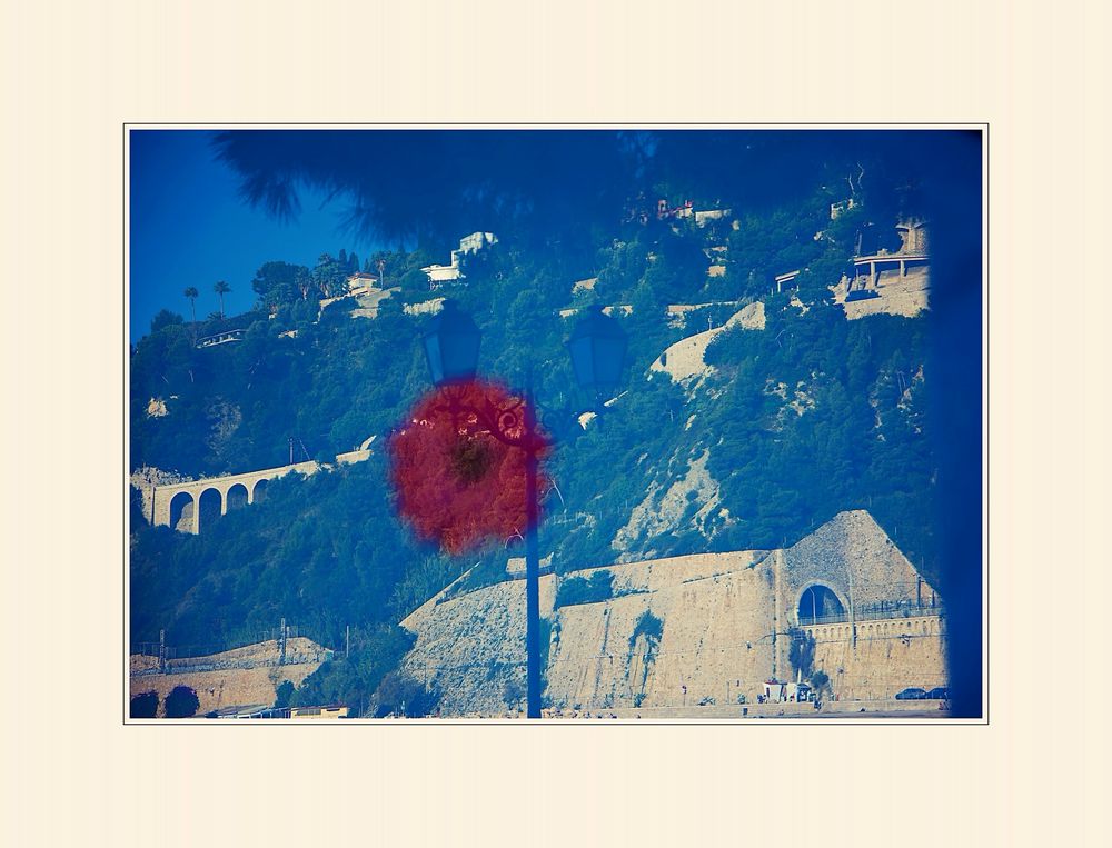 roter Punkt Foto & Bild | europe, experimente, france Bilder auf ...