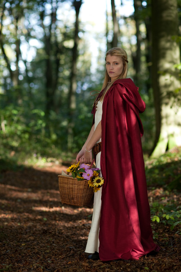 Rotkäppchen Foto & Bild | erwachsene, portraits, märchen Bilder auf ...