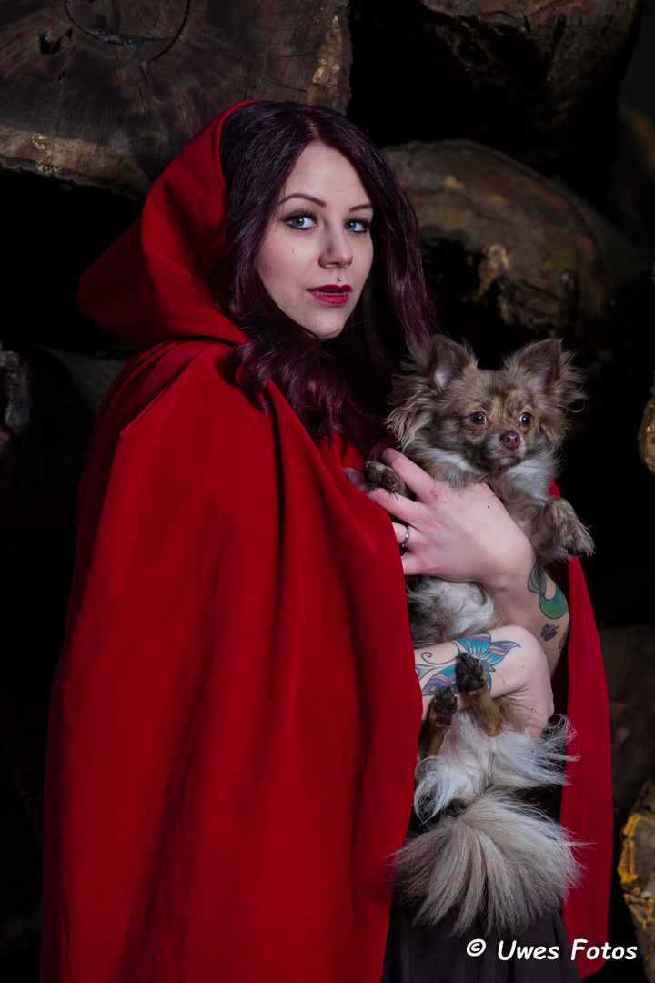 Rotkäppchen Foto & Bild | erwachsene menschen, menschen Bilder auf ...