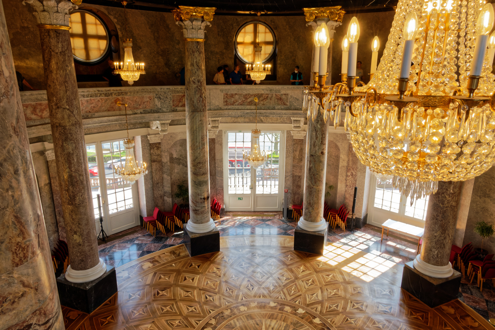 Rotunde des Biebricher Schlosses Foto & Bild | architektur, deutschland ...