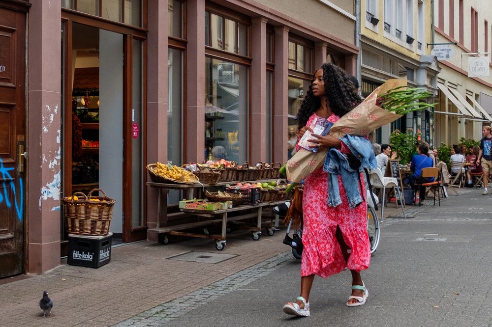 Rouge et Noir Foto & Bild | streetfotografie mit menschen, people, street Bilder auf fotocommunity