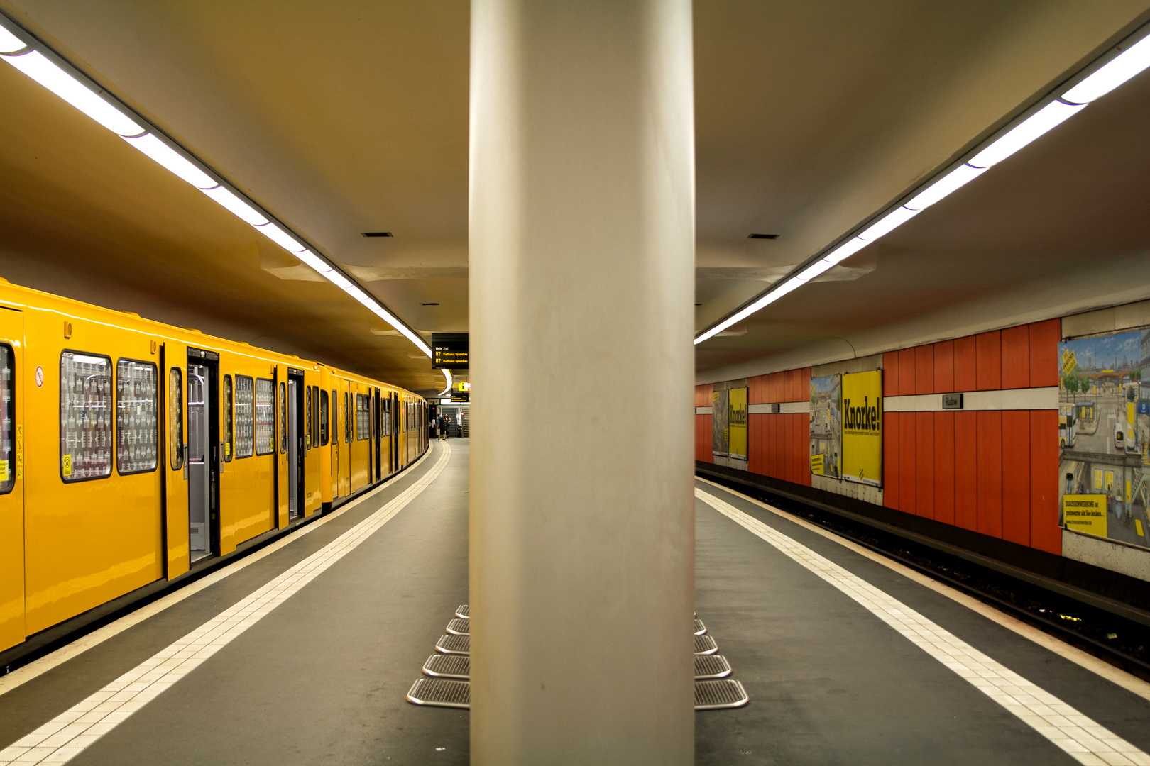 Rudow Foto & Bild | architektur, bahnhöfe & gleise, profanbauten Bilder ...