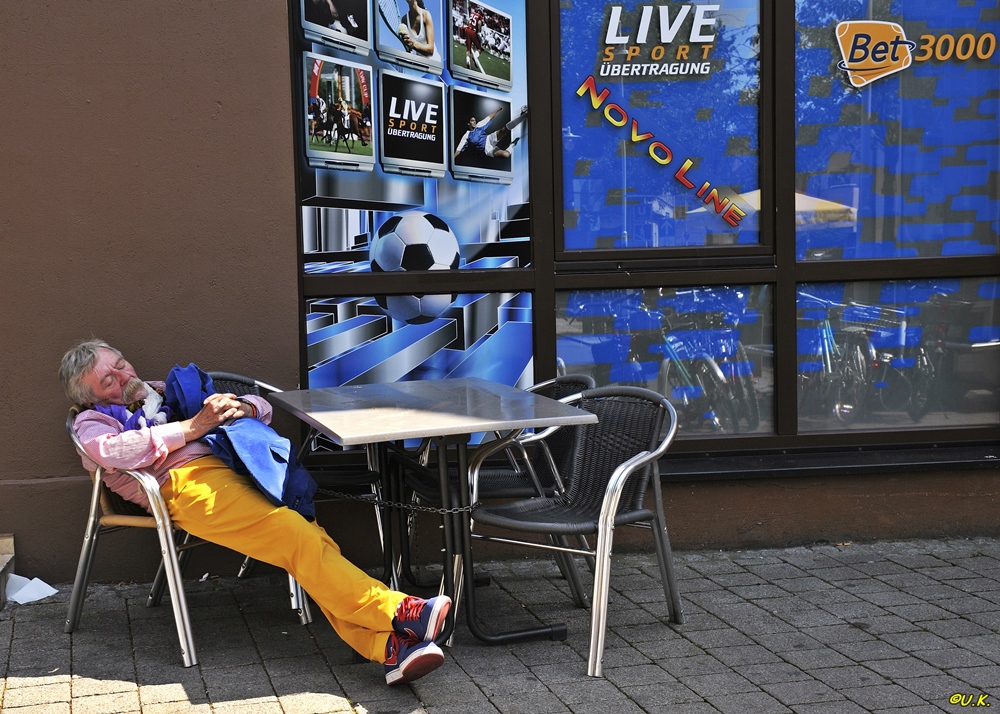 Ruhepause... Foto & Bild | streetfotografie mit menschen, unsere ...