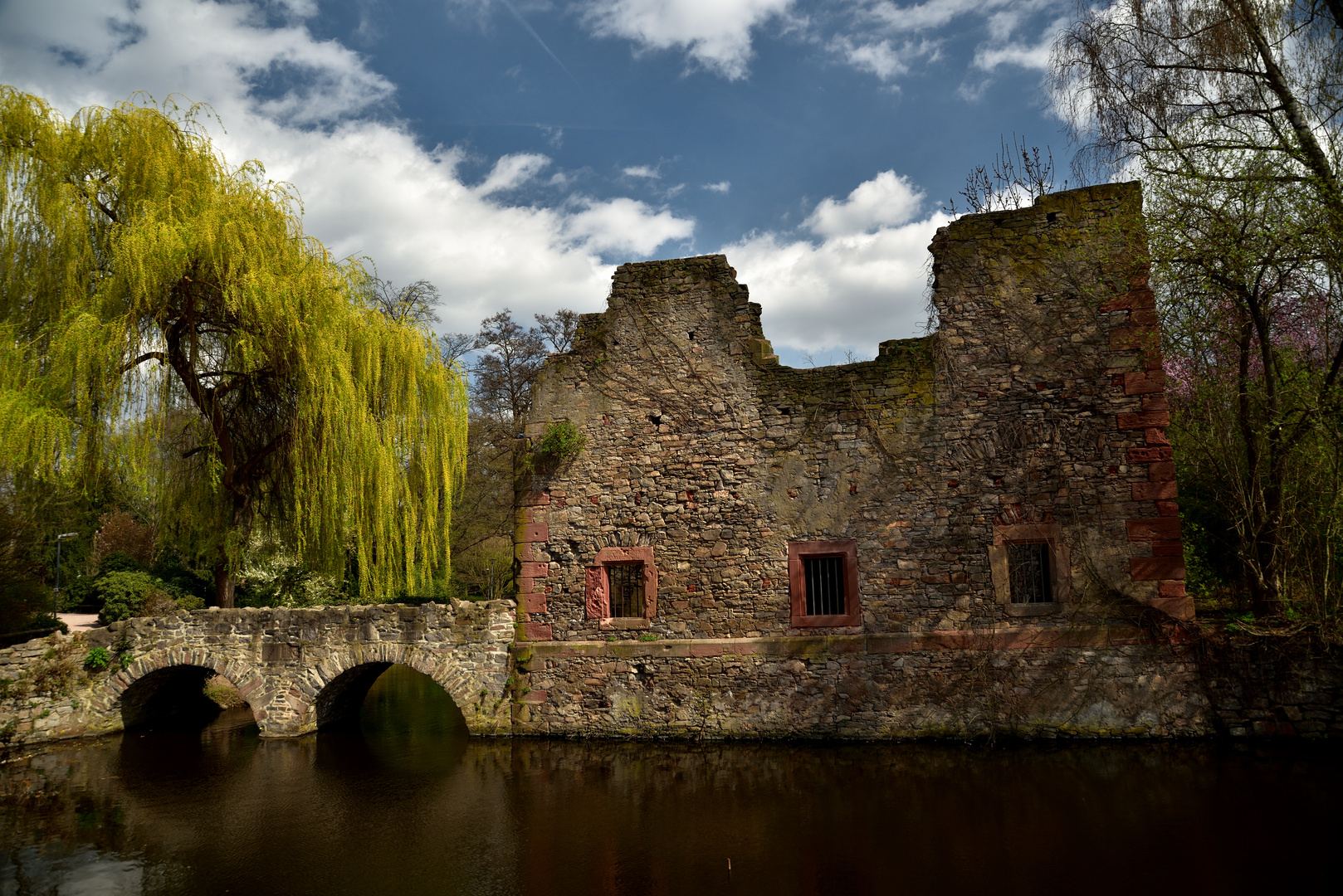 Ruine im Park Foto & Bild | landschaft, garten- & parklandschaften ...