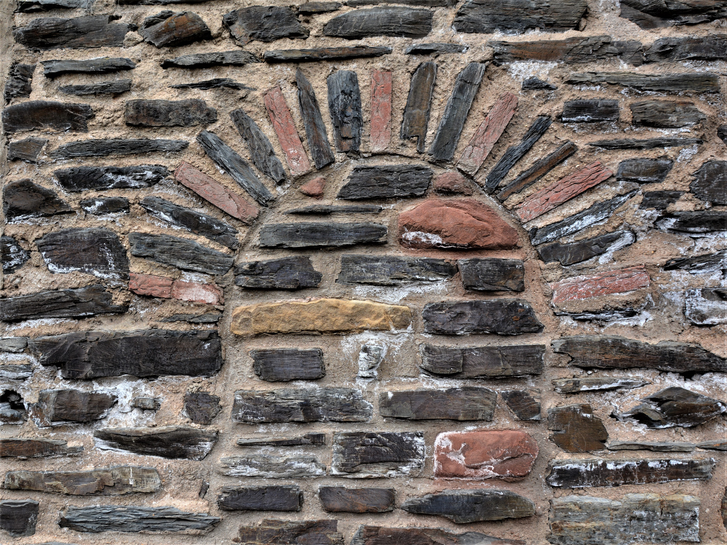 Rundbogen im Mauerwerk Foto & Bild | deutschland, europe, rheinland ...