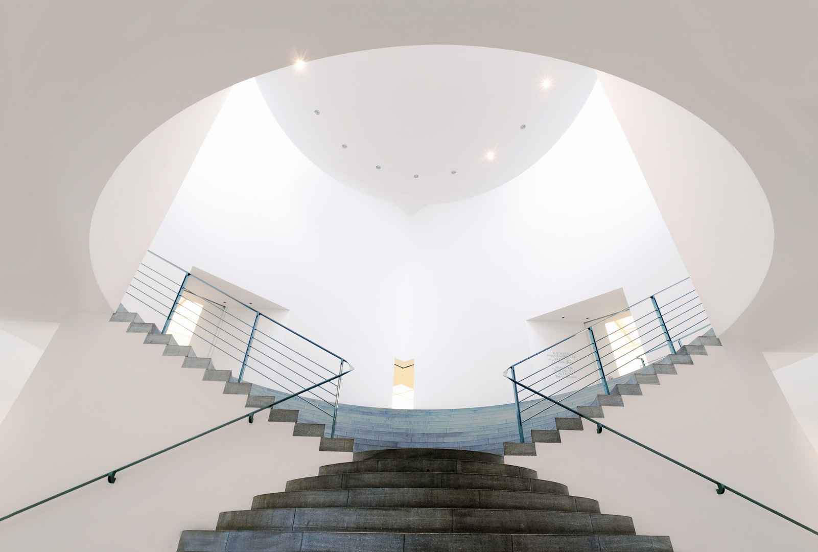 Runde Treppe Foto & Bild | architektur, innenaufnahmen, treppen und ...