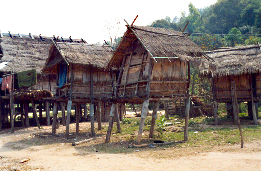 RURAL AKHA HOUSE IN MUANG SING, LAOS Foto & Bild | asia, laos ...