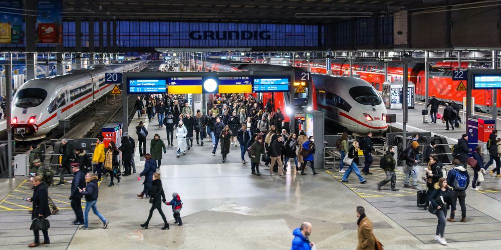Rush hour Foto & Bild | münchen, menschen, rush hour Bilder auf ...