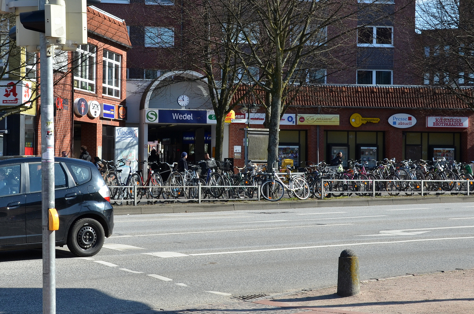 S Bahnhof Wedel Foto & Bild | schleswig-holstein, world Bilder auf ...