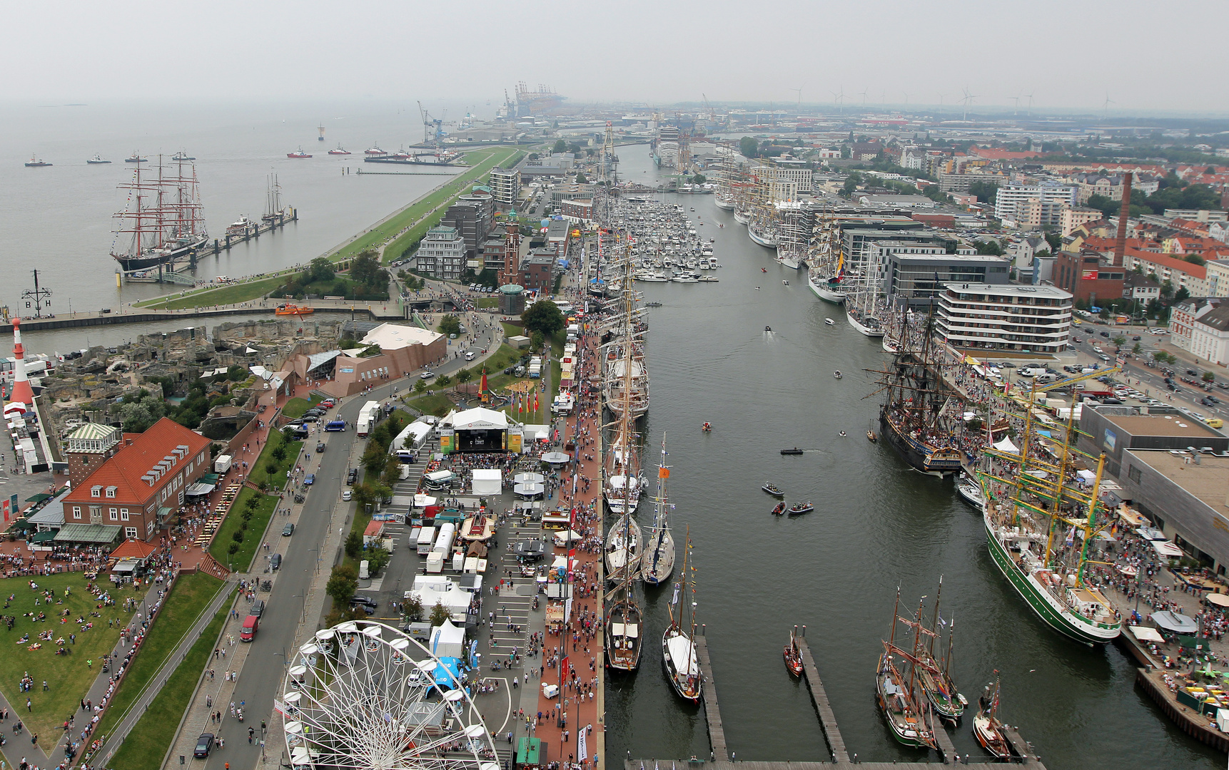 Sail 2015 - Bremerhaven - Hafen Foto & Bild | schiffe und seewege ...