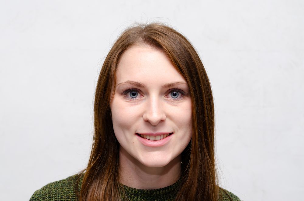 Sally auf weiß Foto & Bild | portrait, portrait frauen, indoor Bilder ...