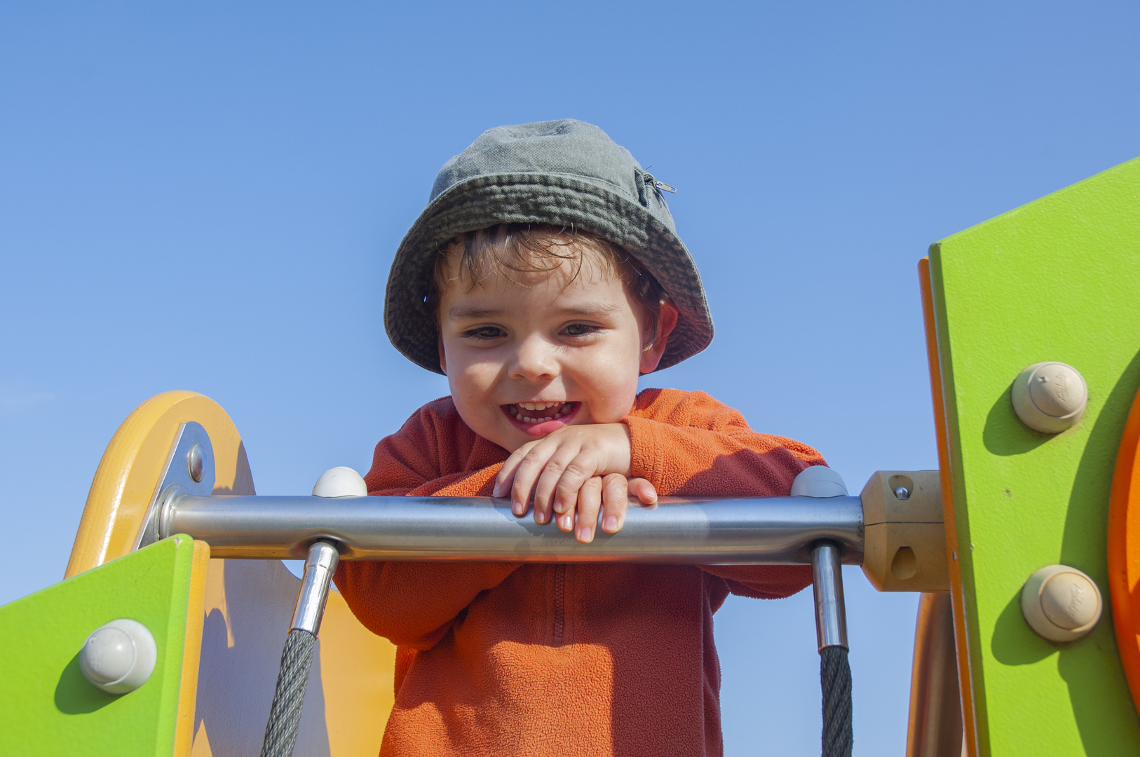 SALUUT Foto & Bild | portrait, menschen, kinder Bilder auf fotocommunity