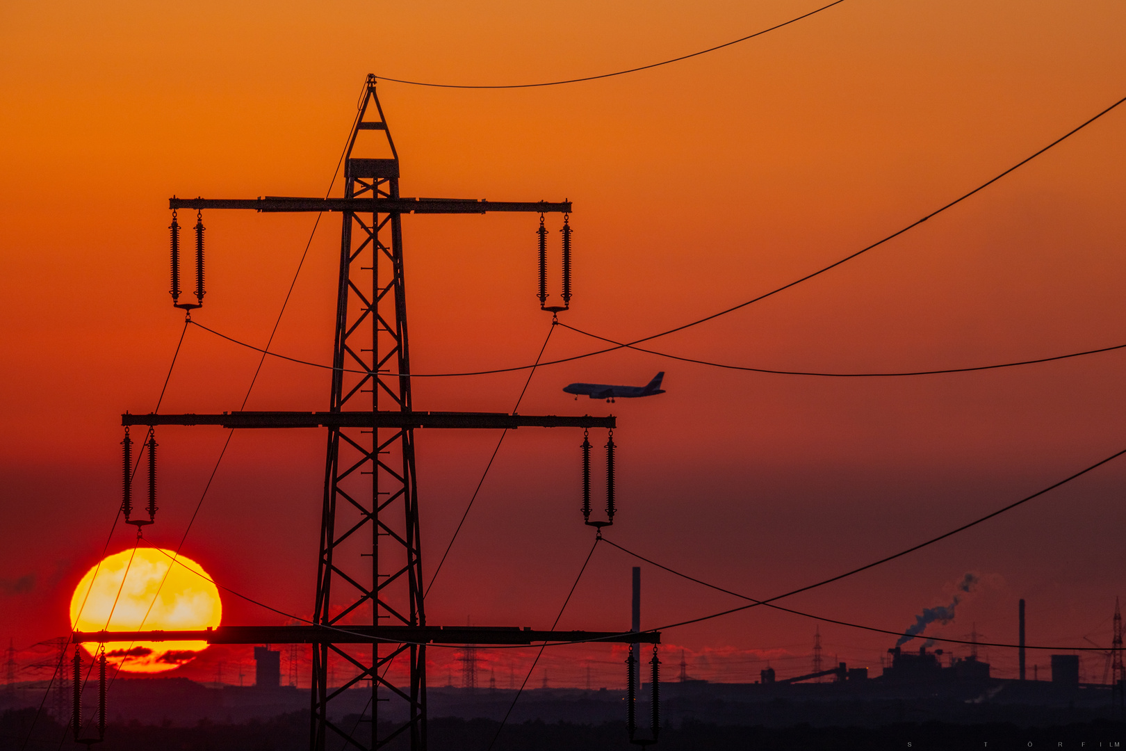 same sun - different day Foto & Bild | sonnenuntergang, silhouette ...