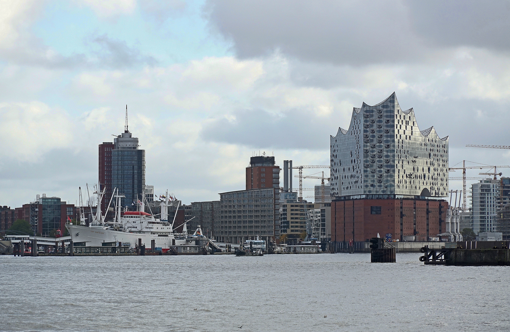 San Diego und Elphi Foto & Bild | deutschland, europe, hamburg Bilder ...