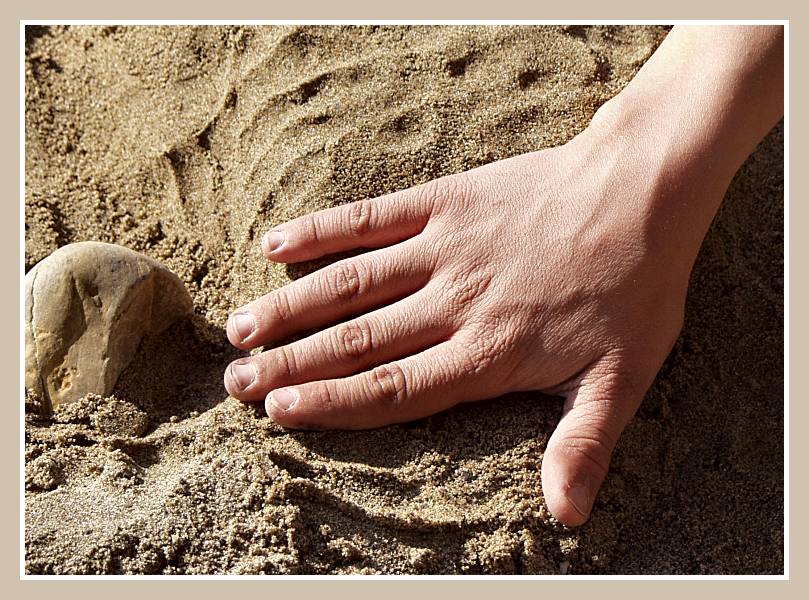 Sand-Hand Foto & Bild | archiv wettbewerbe projekte, hände, 2003 ...
