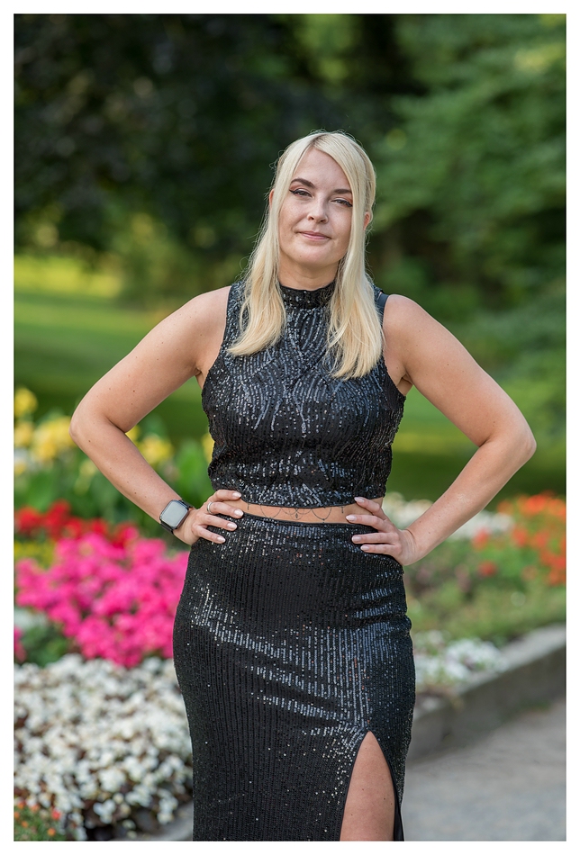 Sandra in schwarzem Glanz Foto & Bild | sandra Bilder auf fotocommunity