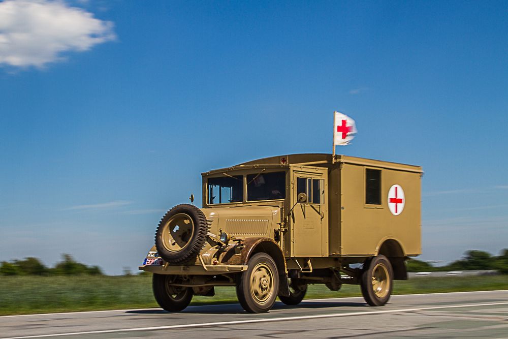 Sanitäter Foto & Bild | oldtimer, autos, technik Bilder auf fotocommunity