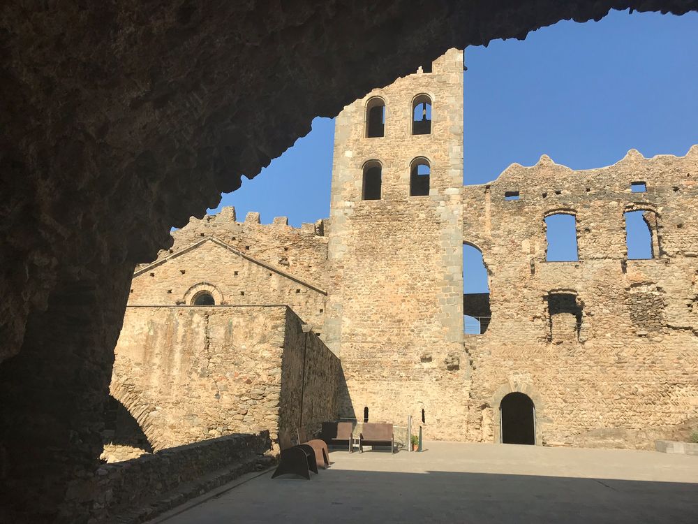 Sant pere de rodes en Espagne photo et image | nature, spain, world ...