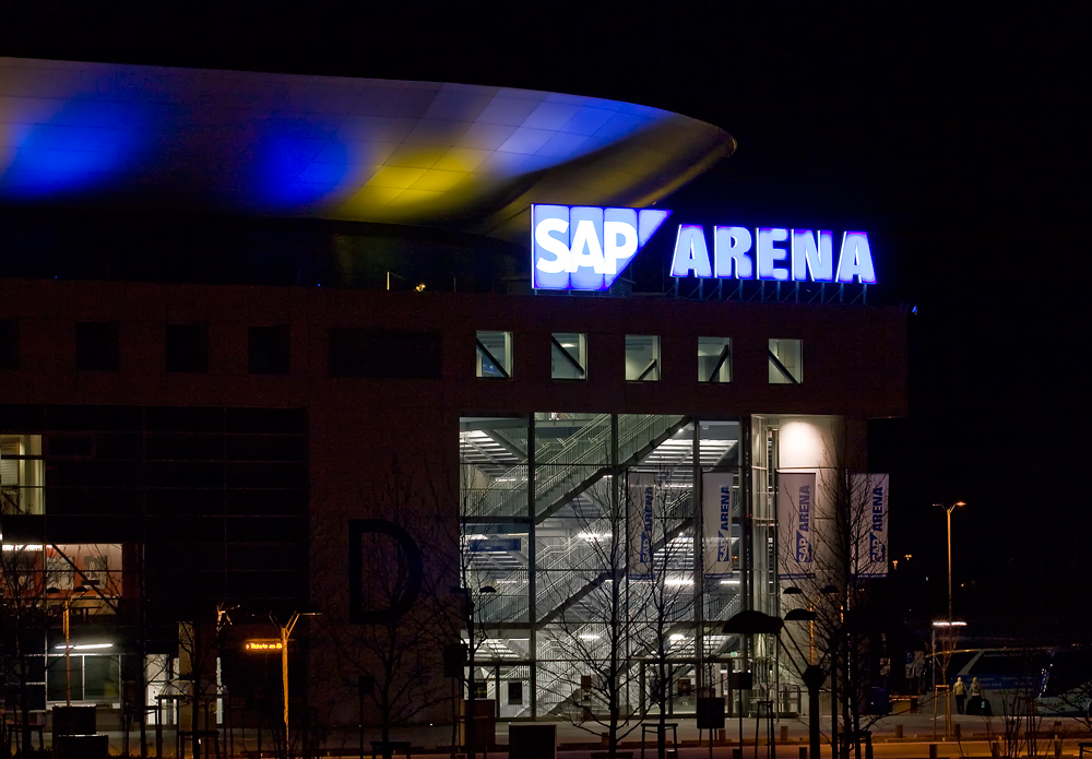 SAP-Arena-2 Foto & Bild | architektur, architektur bei nacht, gebäude ...