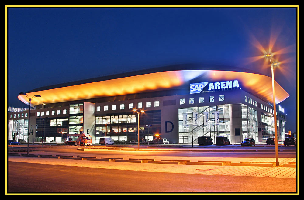 SAP Arena Foto & Bild | architektur, architektur bei nacht, motive ...