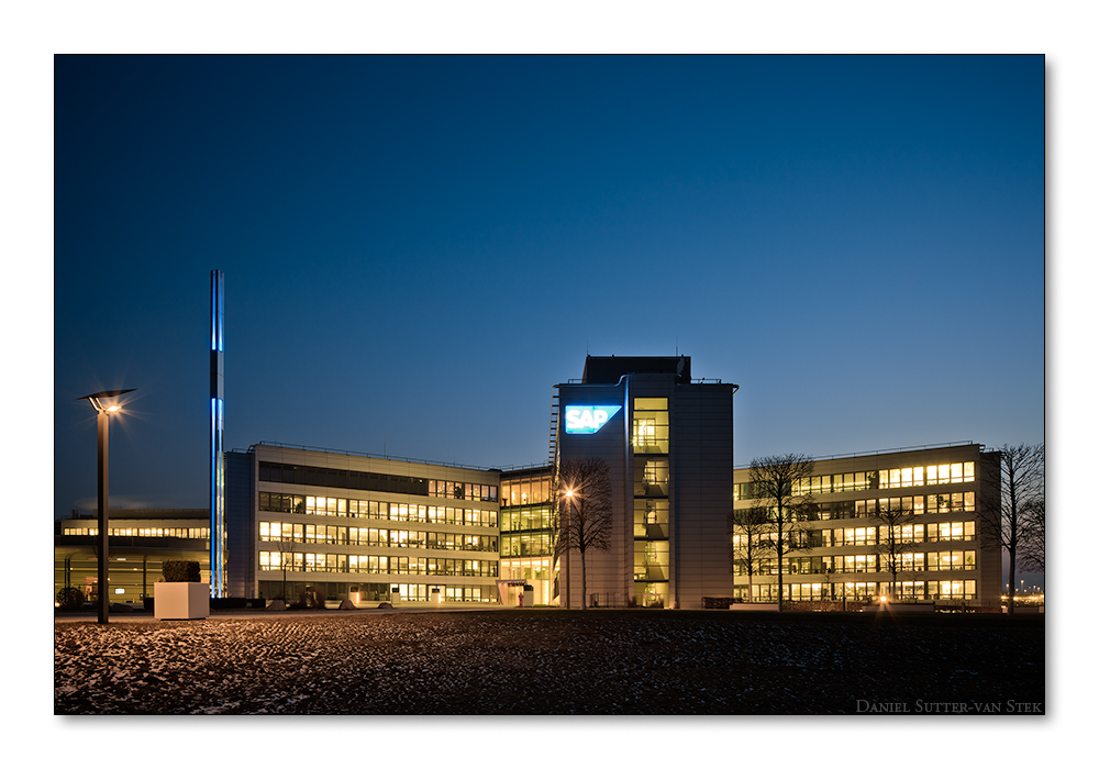 SAP Walldorf 2 Foto & Bild | architektur, architektur bei nacht, nacht ...