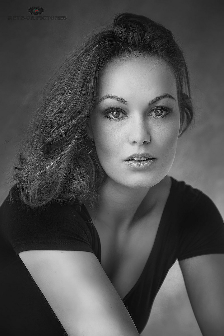 sarah 5 Foto & Bild | portrait, portrait frauen, schwarz weiss Bilder ...