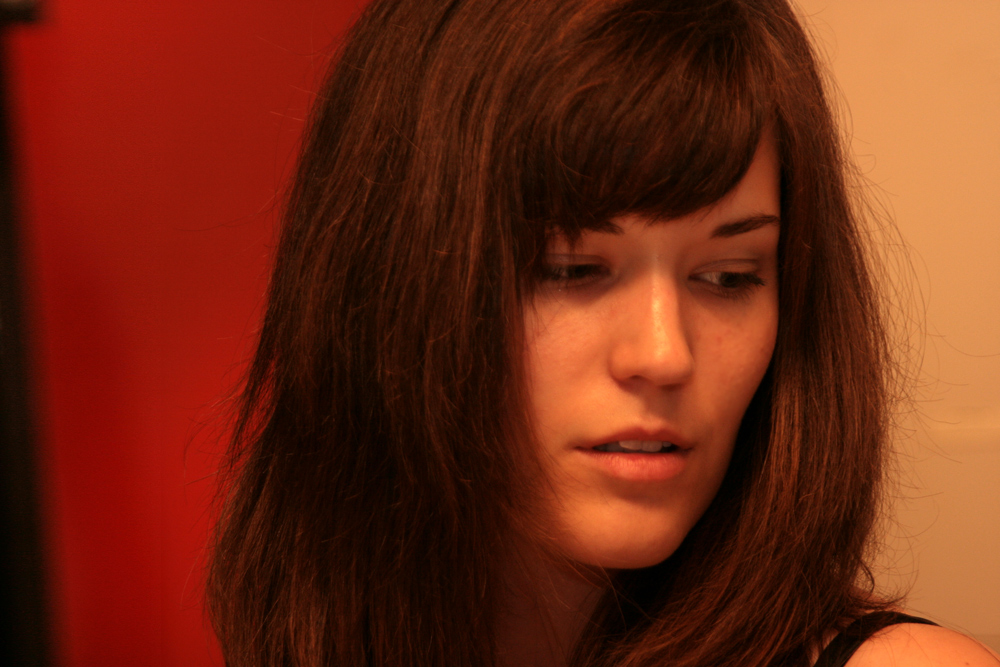 Sarah und das Coca-Cola-Rot Foto & Bild | portrait, portrait frauen ...