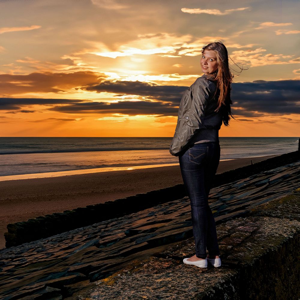 Saskia mit KI-Sonnenuntergang_02 Foto & Bild | erwachsene menschen, portraits erwachsener ...