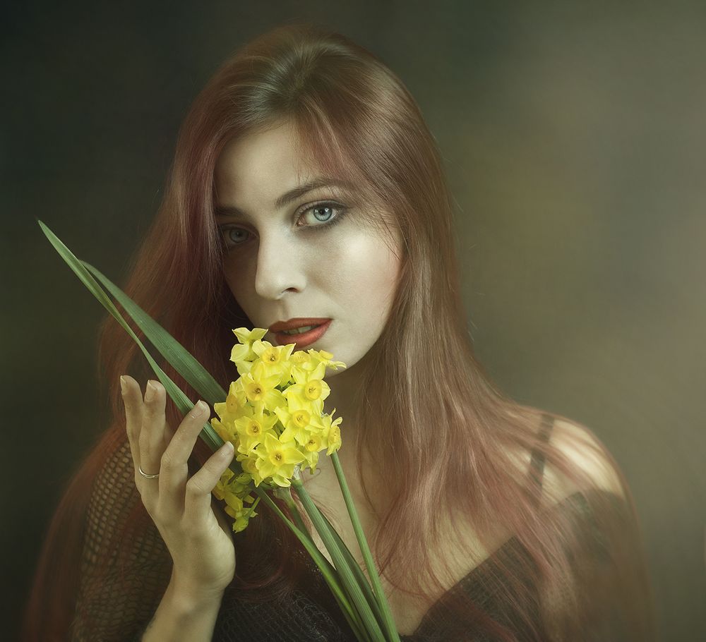 Sasna e i narcisi photo et image | fine art, portraits, emotions Images ...