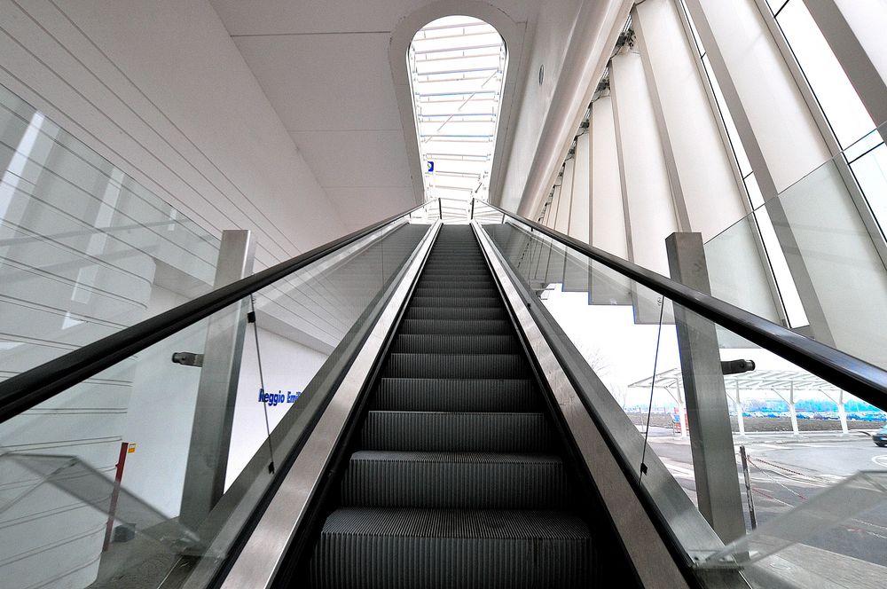 ..scala mobile... Foto % Immagini| architetture, architetture moderne ...