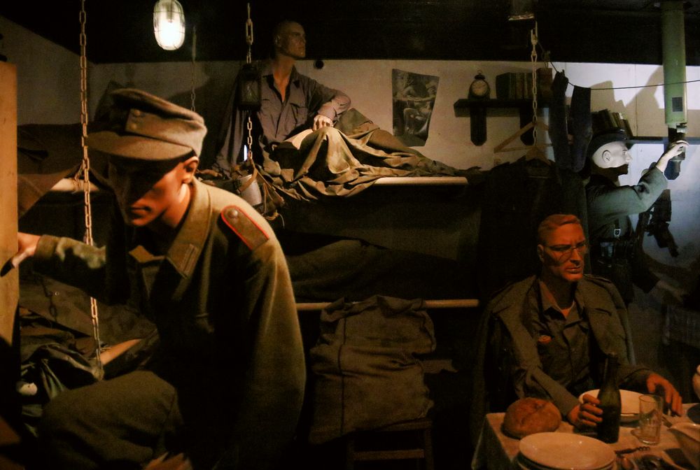 scènes de guerre - scenes of war Imagen & Foto | decadencia, emociones ...