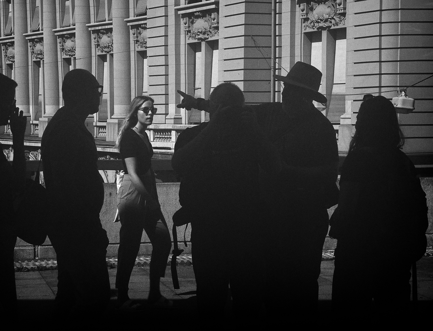 Schatten und Spiegelung Foto & Bild | erwachsene menschen, streetfotografie mit menschen ...