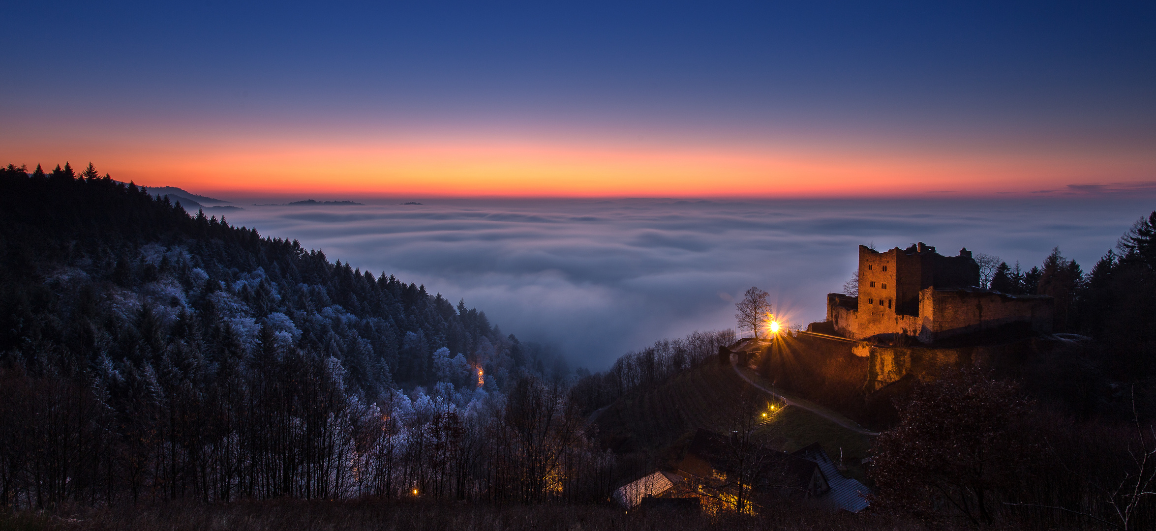 Schauenburg Foto & Bild | world, sonnenuntergang, nebel Bilder auf ...