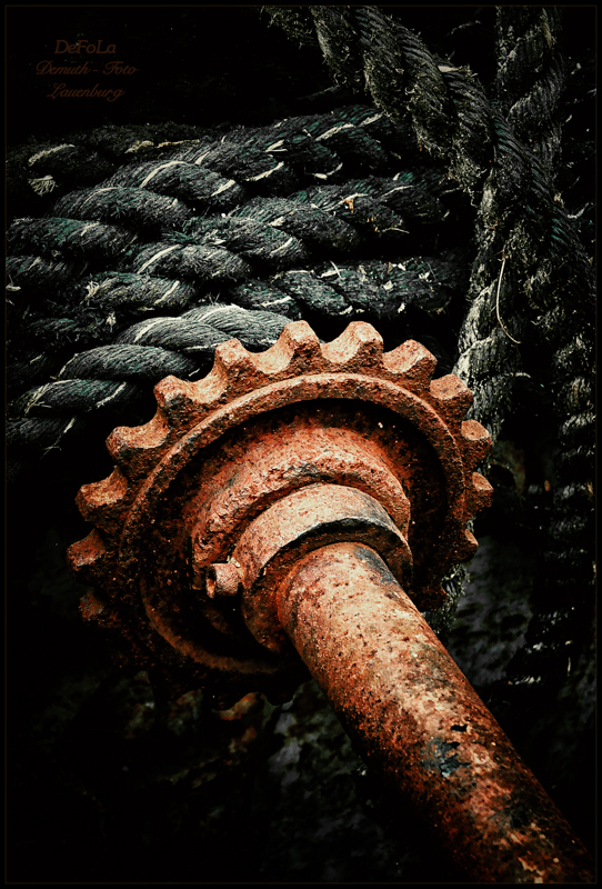 schief gewickelt. Foto & Bild | marode, stillleben, maritim Bilder auf ...