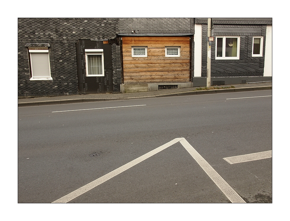 Schief(er) Foto & Bild | fassaden, architektur, digital Bilder auf ...