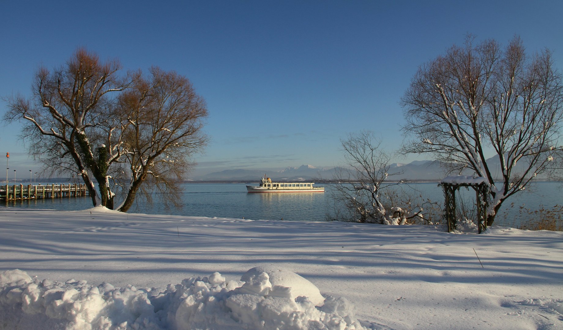 Schifffahrt auch im Winter Foto & Bild | jahreszeiten, winter, chiemsee / chiemgau Bilder auf ...