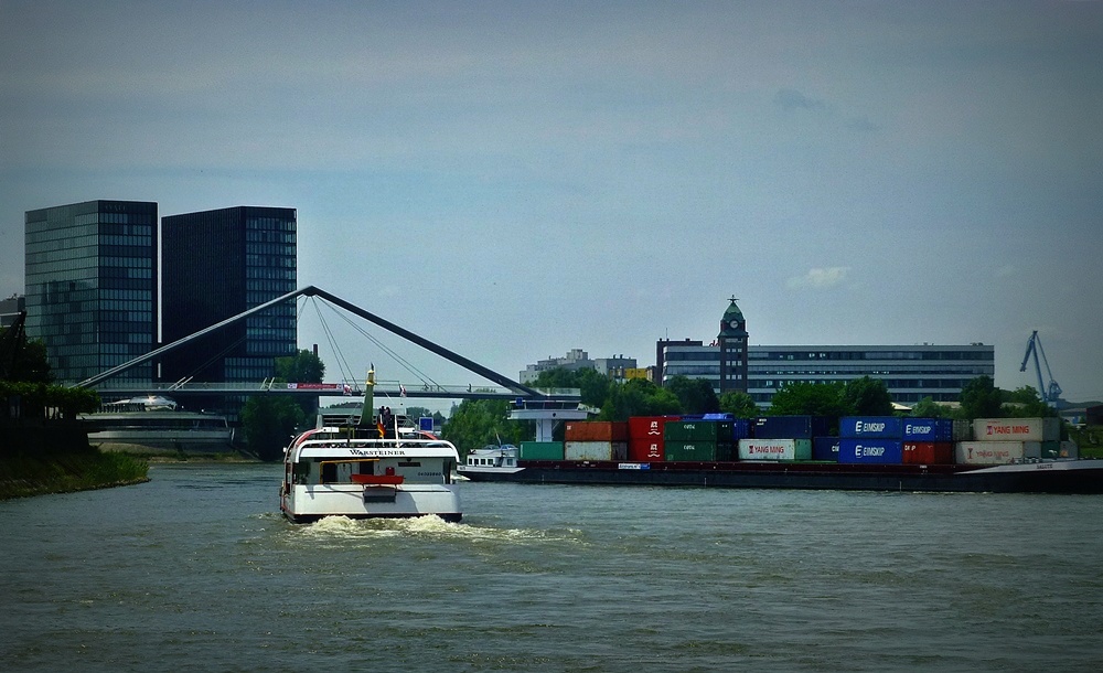 Schifffahrt auf dem Rhein Foto & Bild | deutschland, europe, nordrhein ...